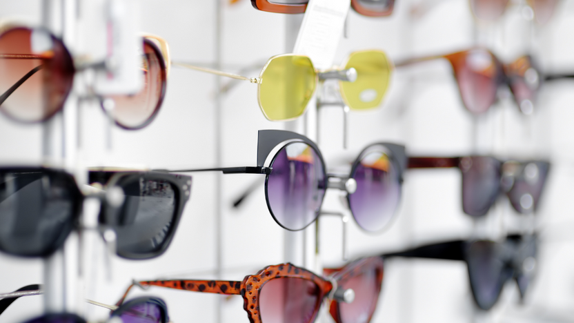 What was the timeline for the invention of modern sunglasses? – ROYALTAIL